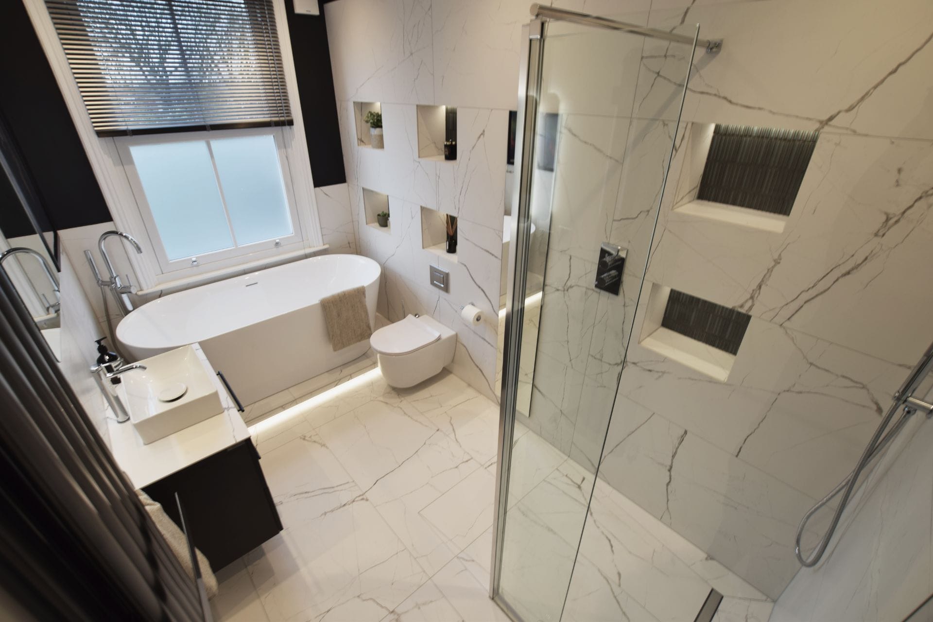 Atmospheric Modern Bathroom - The London Bath Co.